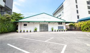 Whitespace Manila